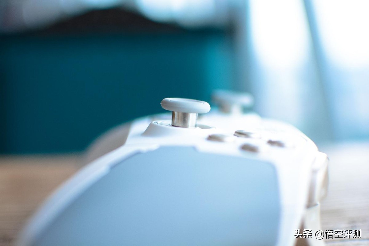Beautiful can be used as a work of art: Beitong Zeus gamepad platinum ...