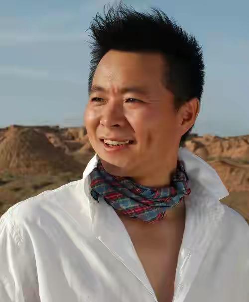 Wang Hongwei lost his father at the age of 4 and became a dad at the age of 44: he loved his ...