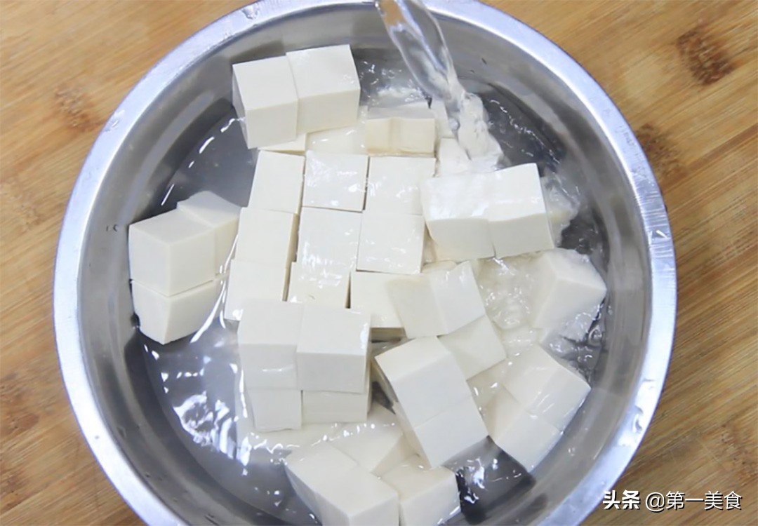 The traditional old dish "drag tofu", unique cooking skills, the tofu ...