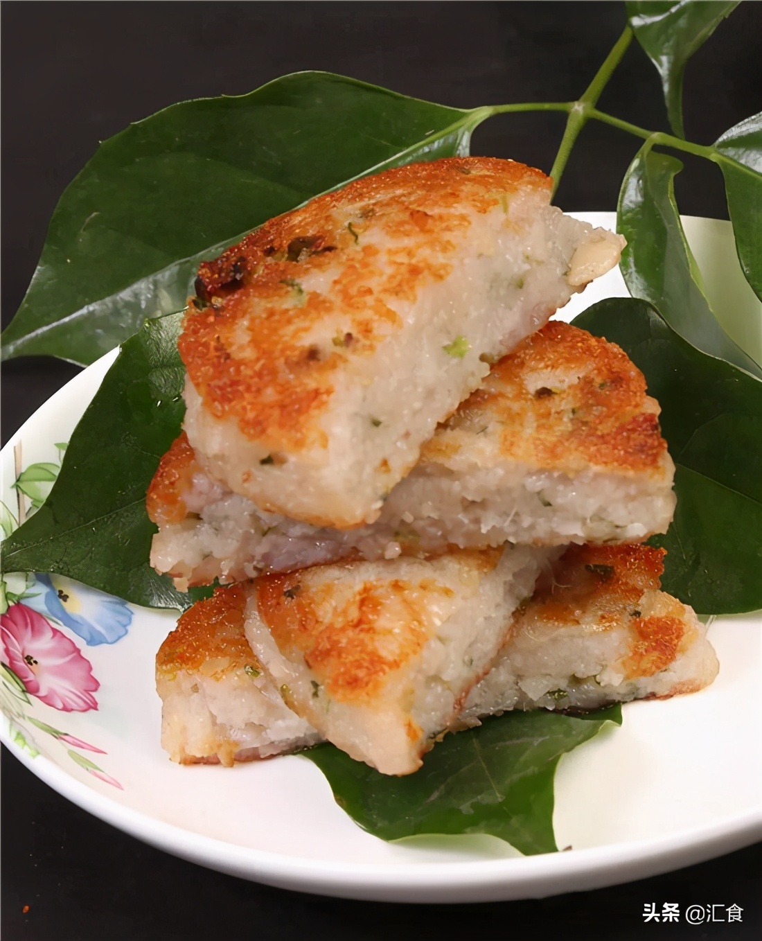 Steamed ecological duck with zucchini, spicy goose liver with abalone ...
