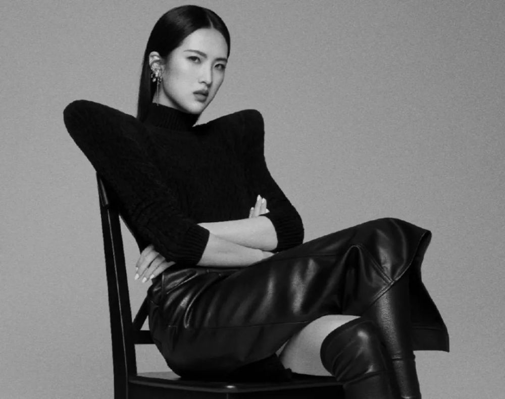 Who is Anna Yao?She is a singer and Ren Zhengfei's daughter, but she ...