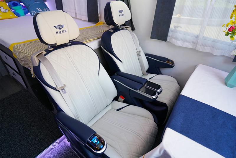 Take you up, walk into the Falcon No. 2, the National VI imported Iveco ...