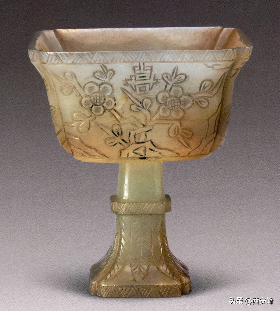 The Palace Museum. Collection of "Ming Dynasty Jade Cup" - iNEWS