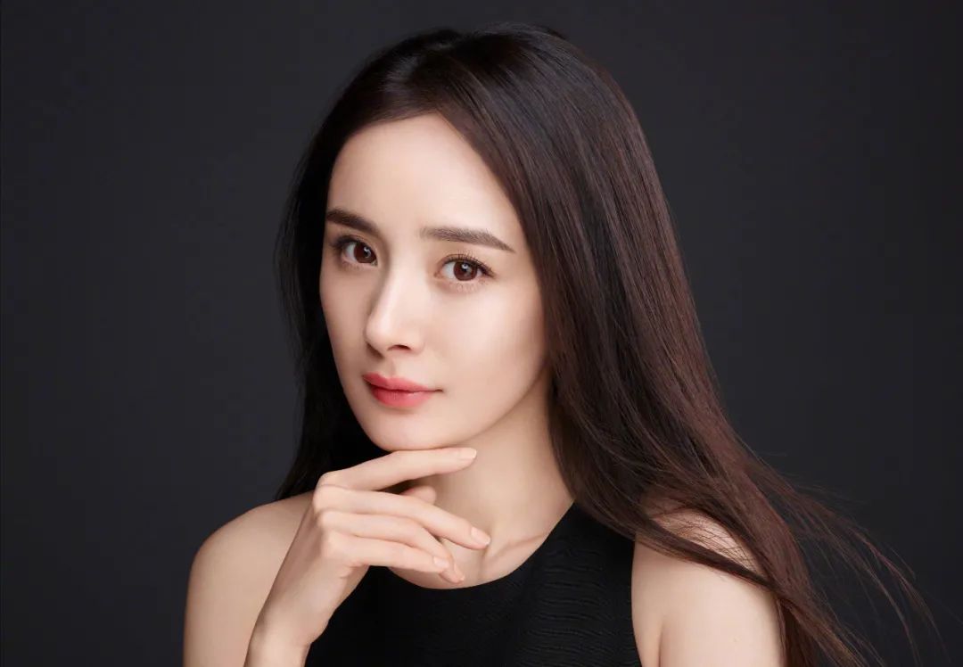 "Sexy little fox" Yang Mi's Saxi, and her story of her and fresh meat ...