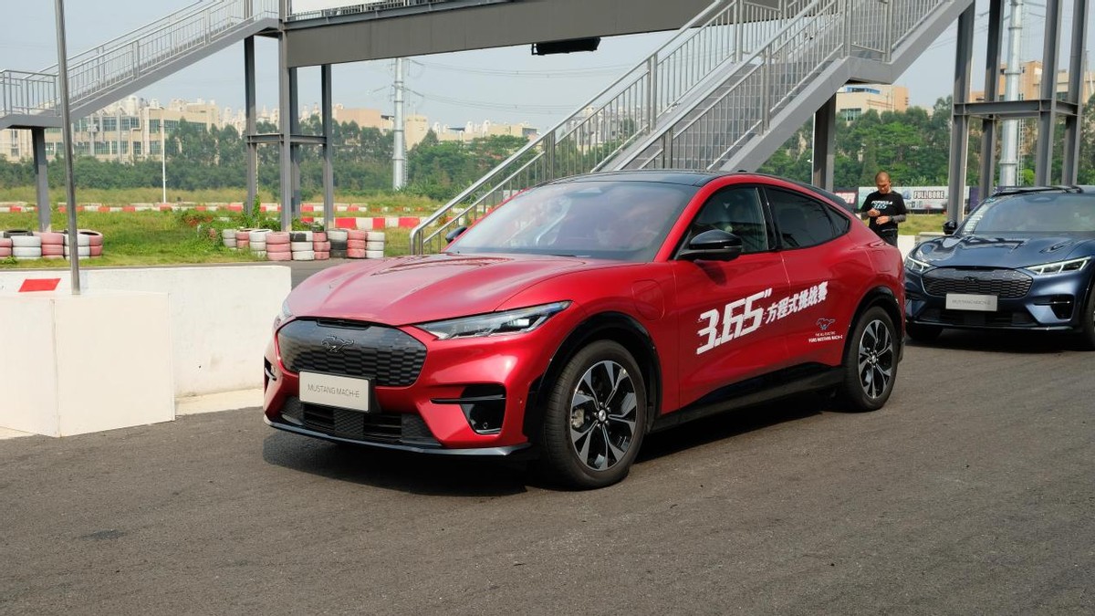 Experience Mustang Mach-E on the track, please don't underestimate the ...