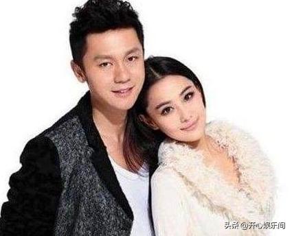 43-year-old Li Chen took a selfie and rode a small motorcycle to be ...