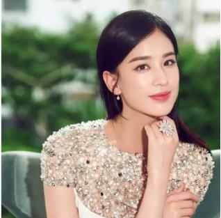 Yin Ren was on top at the end of the 8th year, and she has taken ...