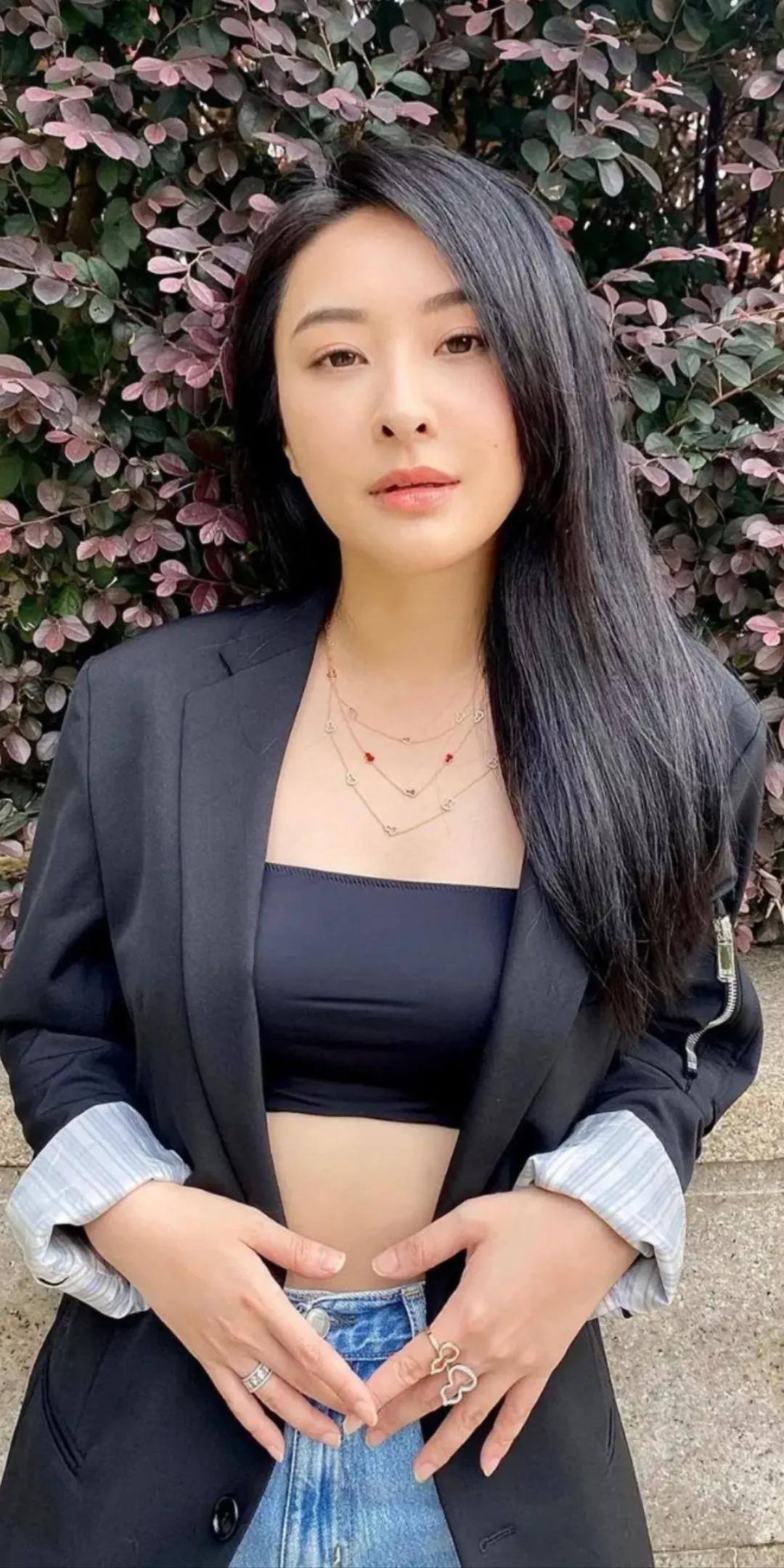 Hong Kong actress Chen Ying, she has a lot of charm, no wonder she was remembered by the rich ...