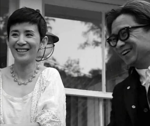 Wu Junru's birthday, relatives and friends, kissed Chen Kexin sweetly ...