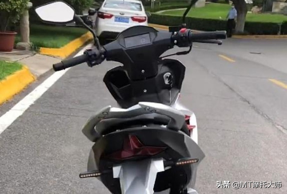 Who said that the curved beam does not move?The domestic Jialing has a ...
