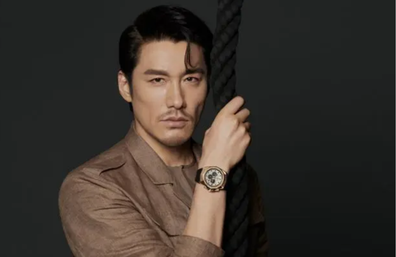 Hu Bing's mansion is open to the public, the bathroom floor is actually glass, even Wang Han ...