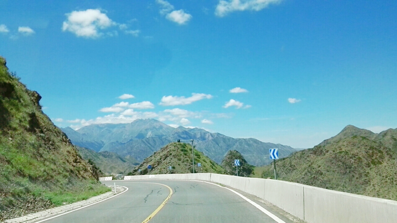 A two-day trip to Karamay Oilfield, Kuitun River Grand Canyon, Baili ...