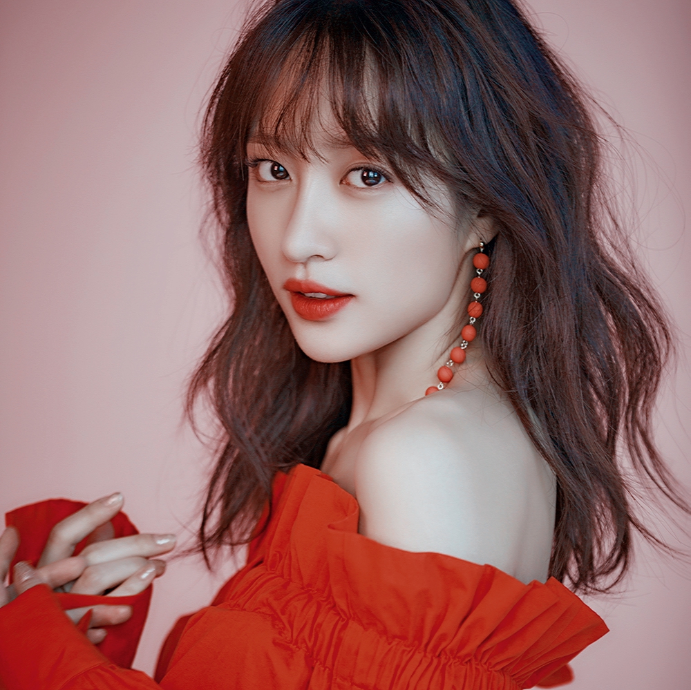 Jian Yan: Big long legs and small waist, the most important thing is ...