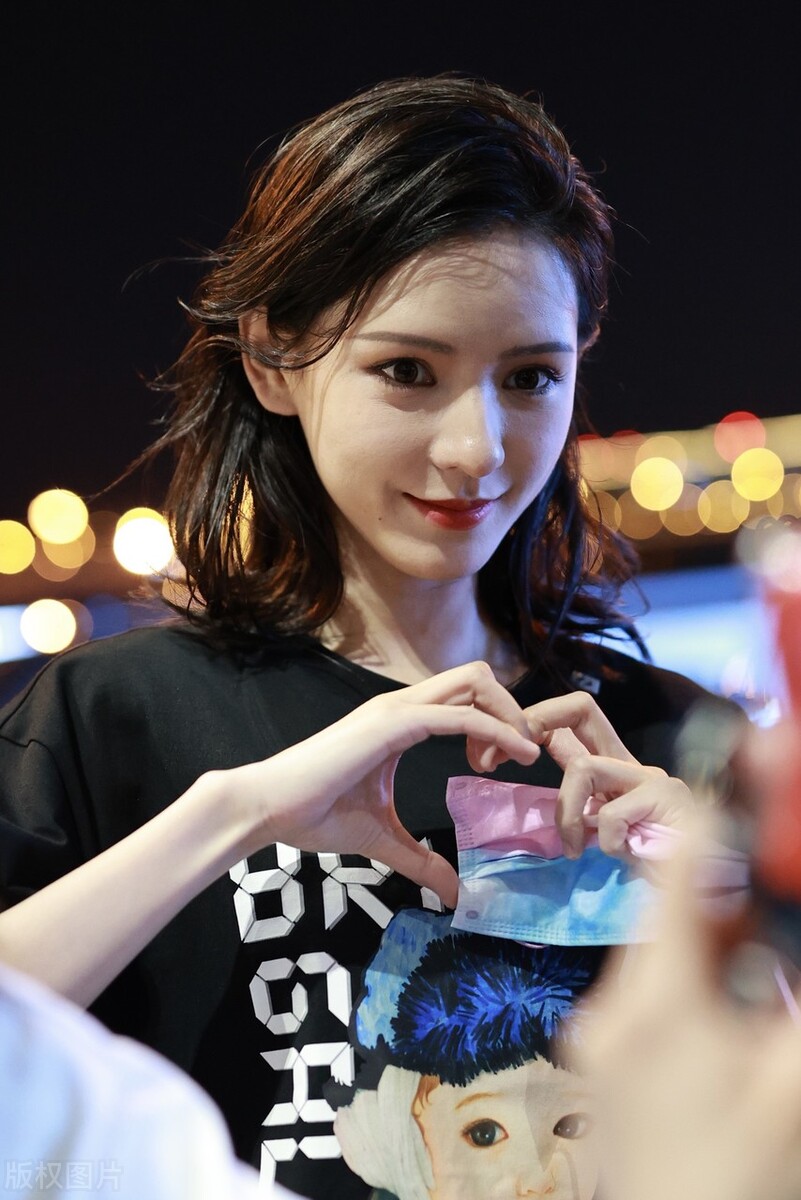 She Is Known As Wang Sicongs Most Beautiful Ex Girlfriend What Do You Value Most About Zhang