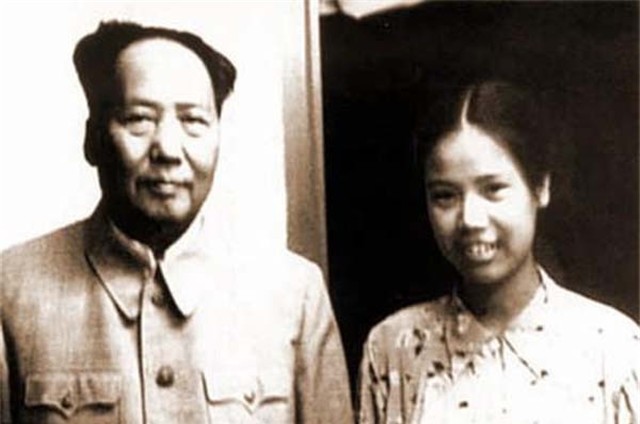 Shao Hua: Regarding Mao Zedong as his own father, and staying with Mao ...
