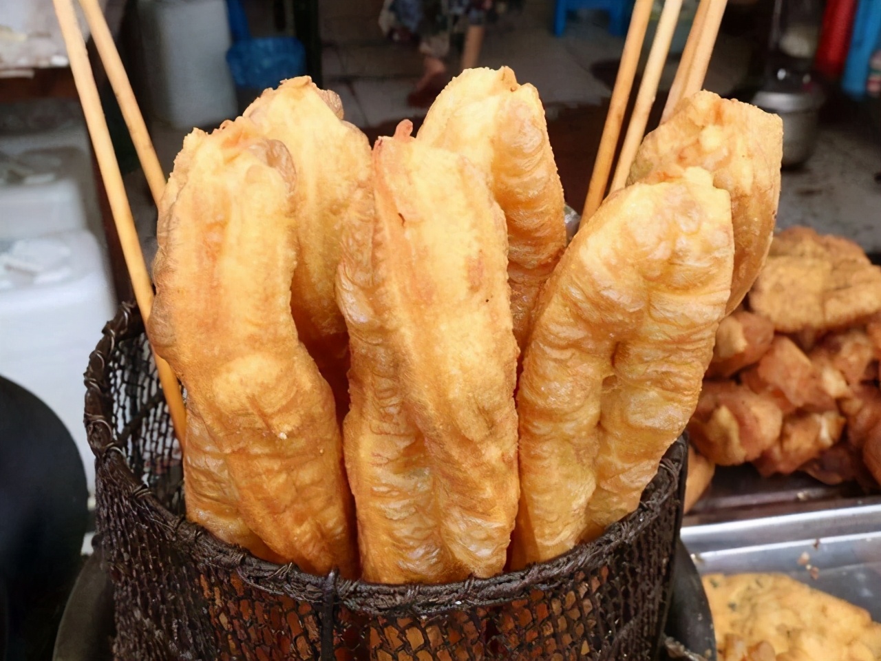Grandma's secret recipe for deep-fried dough sticks, half a catty of ...