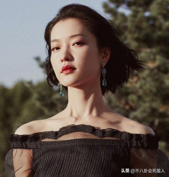 Put Ni Ni as a maid, but Liu Wen does not lose in the same frame, and ...