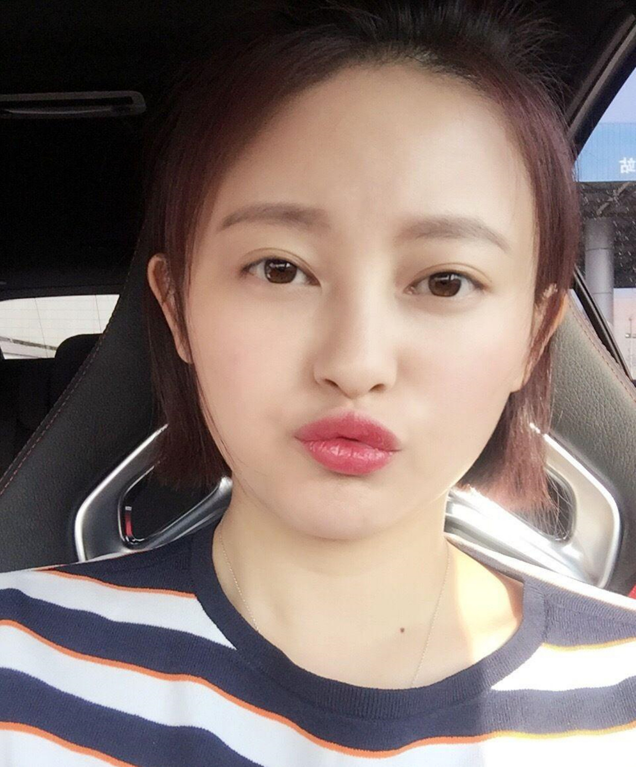 Chen Hong and Chen Kaige raised her as her biological daughter. She ...