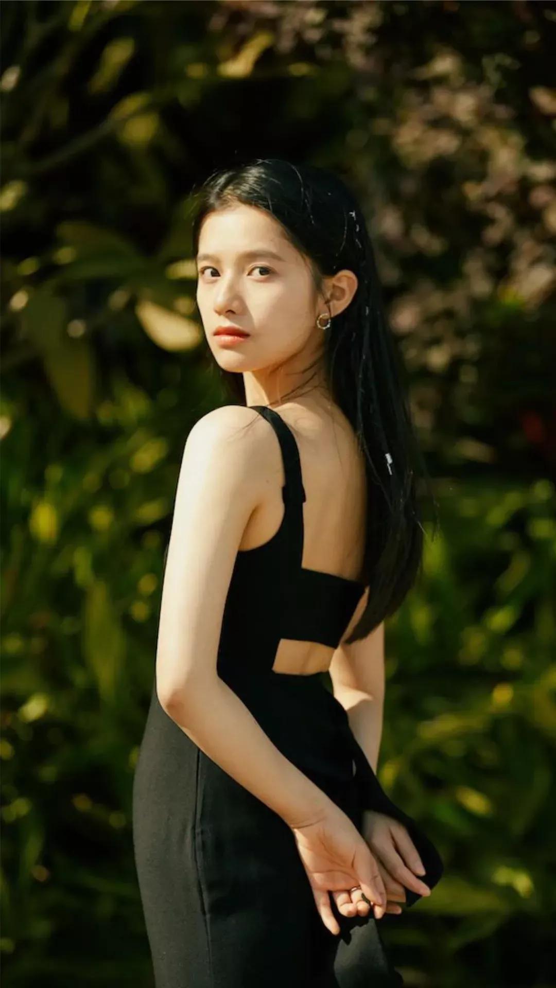 Star Wallpaper|Zhang Jingyi - iNEWS