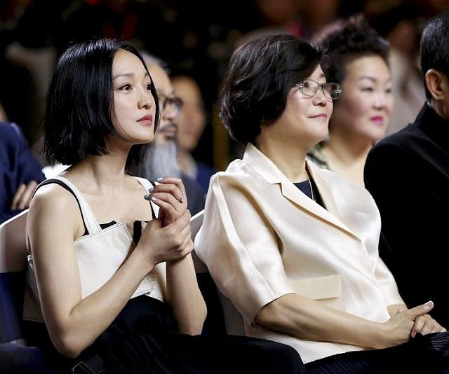 Li Shaohong talked about Yang Mi, accepting his actor's popularity and ...