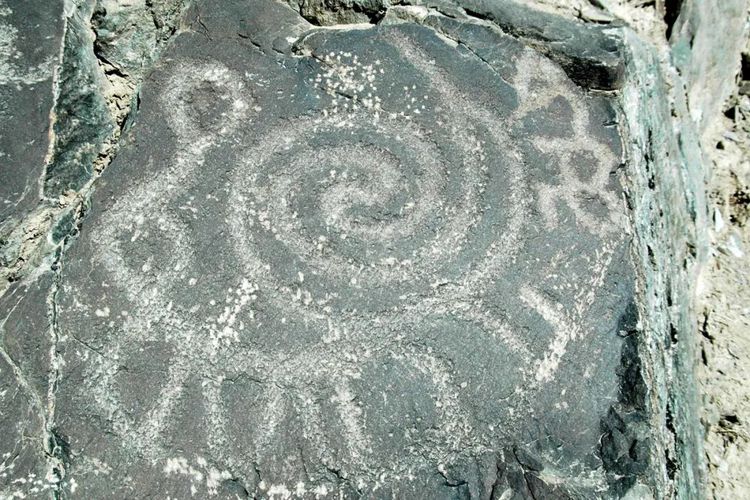 Three-legged Golden Crow in the Hexi Corridor - iNEWS