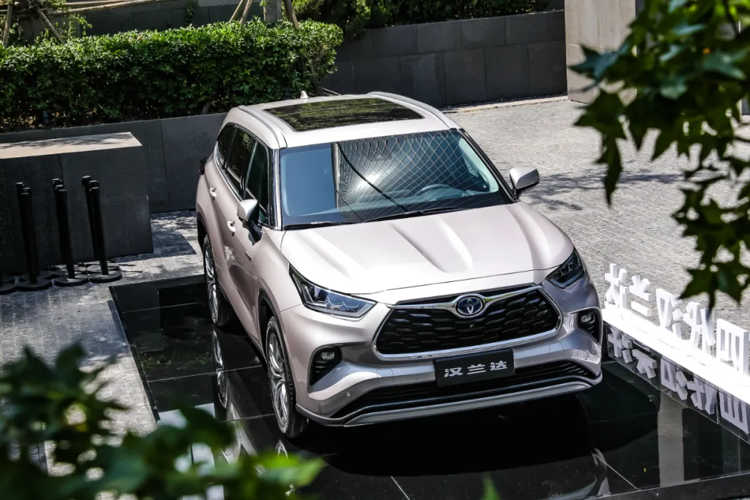 "E car" fourth-generation Highlander: every continuation of the classic ...