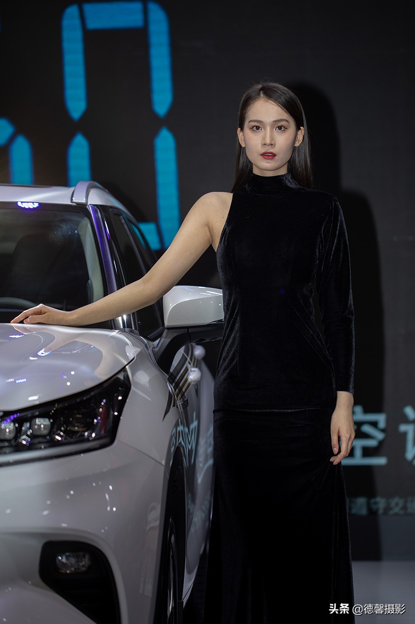 Beautiful car models are naturally beautiful (6) - iNEWS