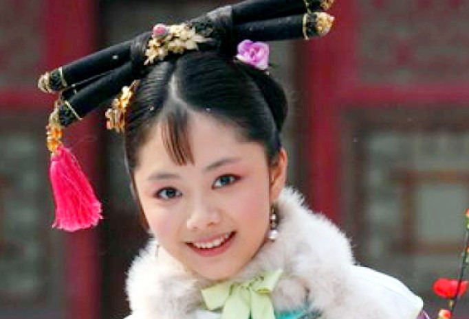 The 31-year-old Tan Songyun is pure and beautiful in front of the ...