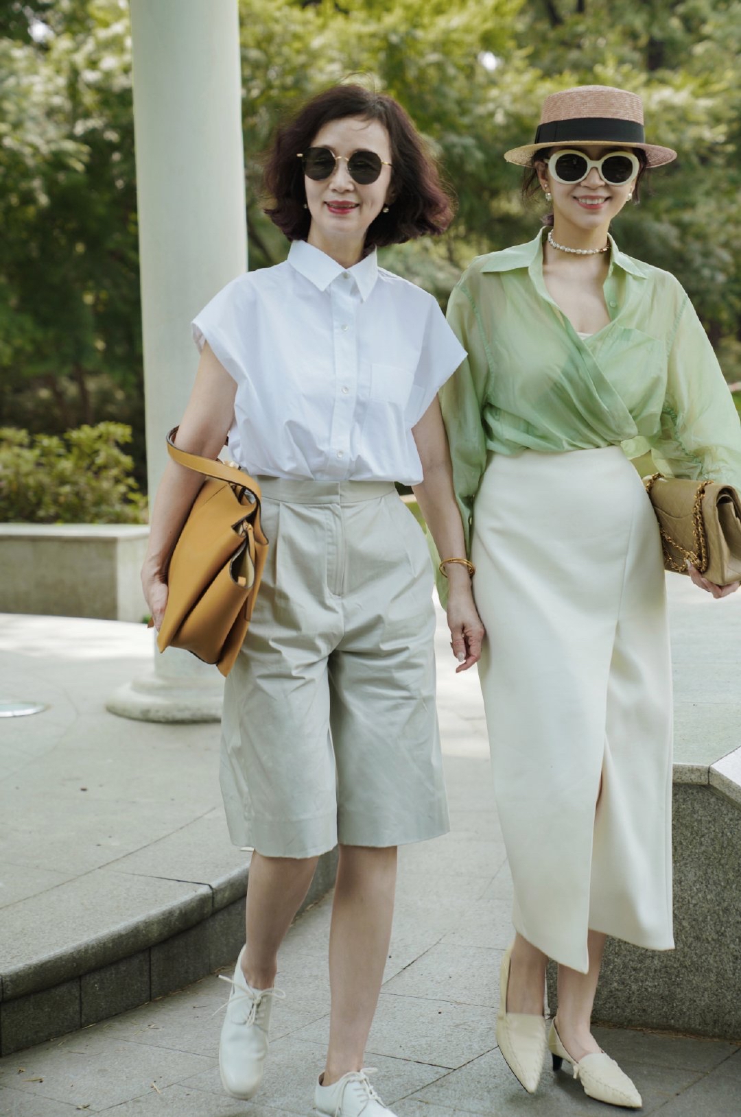 The pictures of Miki's mother's travels are so beautiful, the simple ...