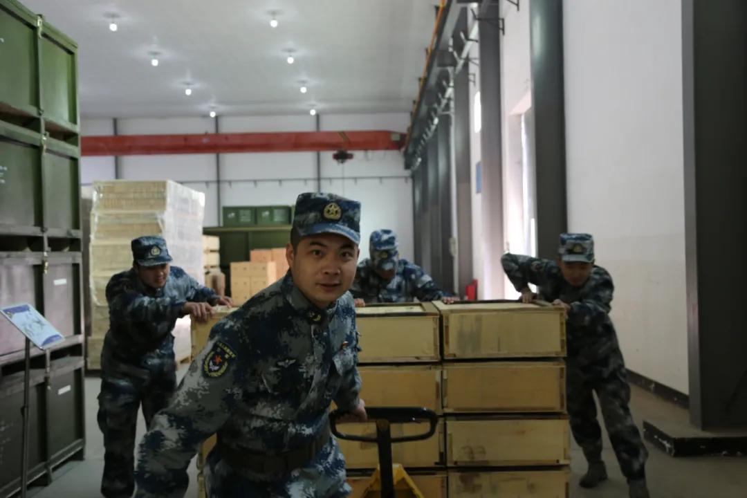 16 years in the army, the youth of a warehouse keeper - iNEWS