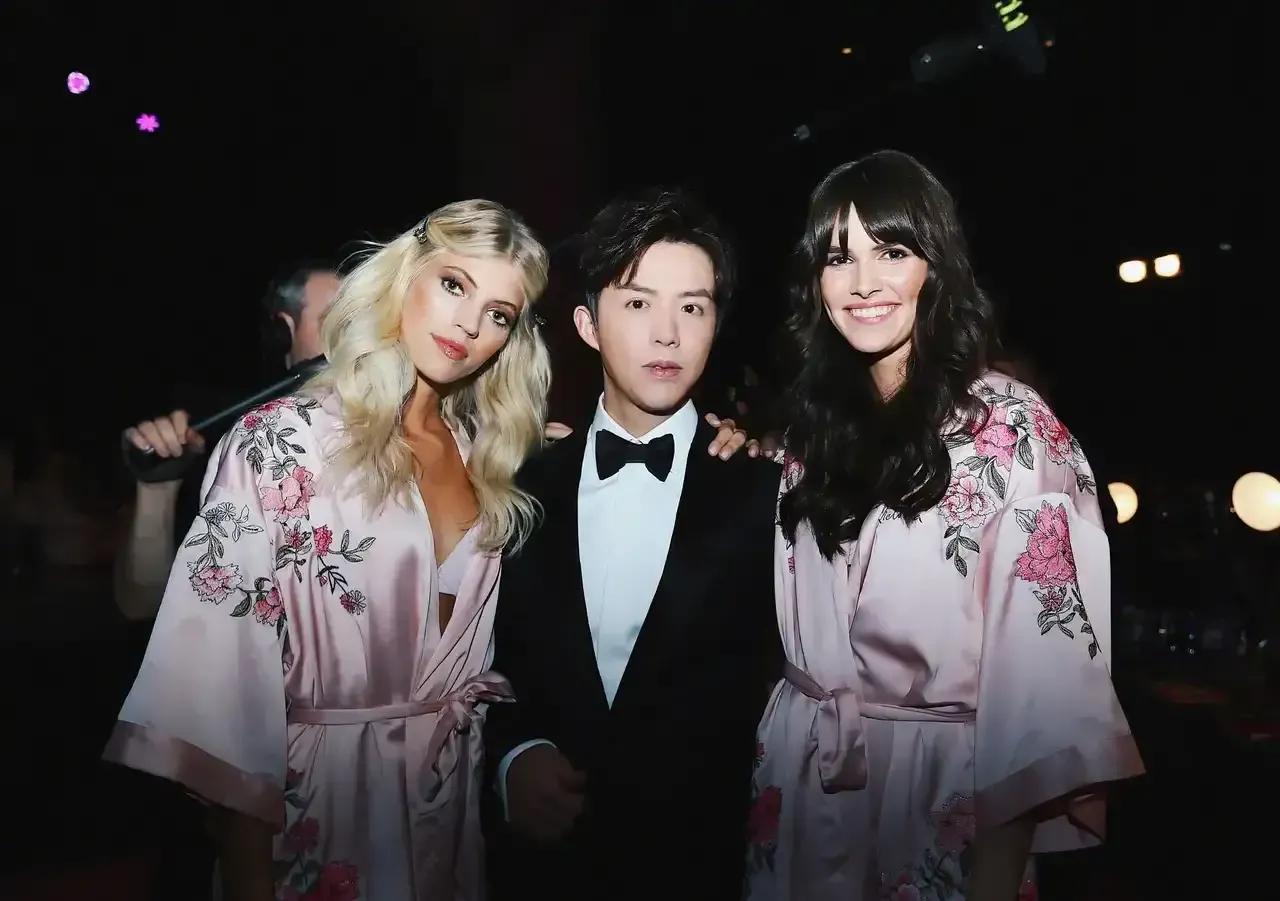 Photos of actresses and Li Yundi - iNEWS