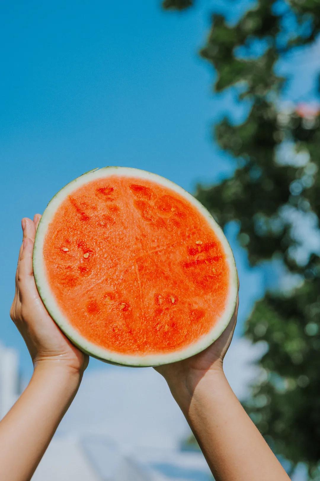 The fresh taro fairy "Lychee Ice" has 13 layers. You want to wear a ...