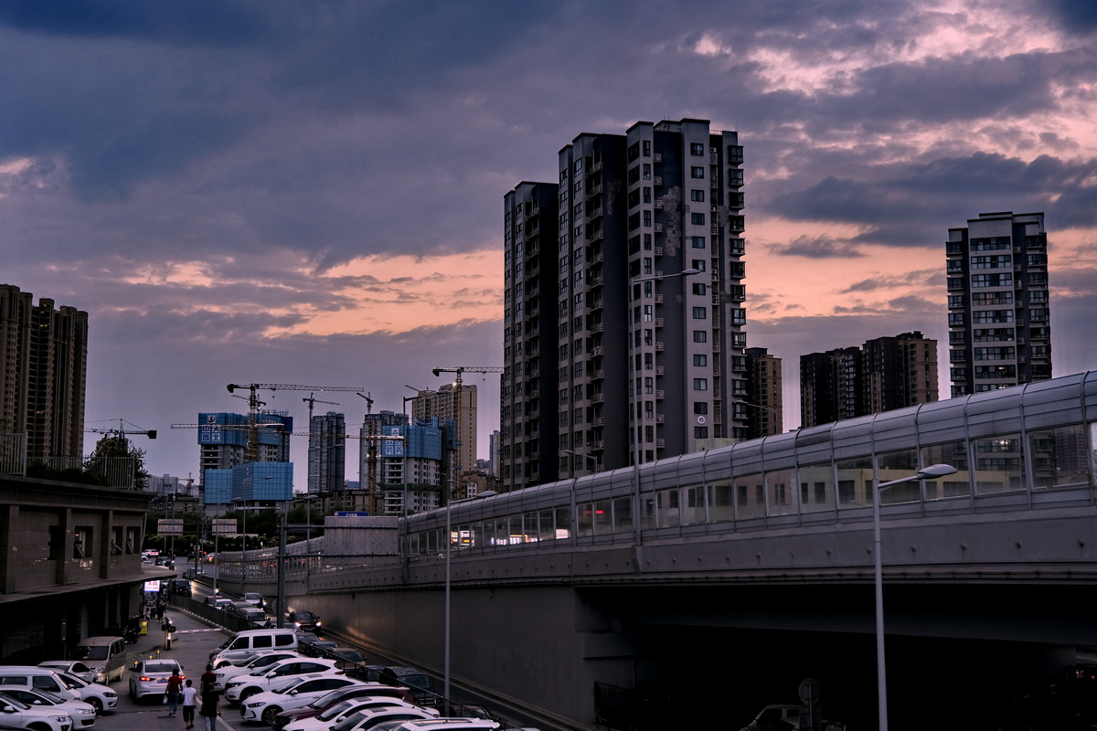 Walking around and shooting Chanhe Bridge sunset glow "Yan Jianshe" - iNEWS