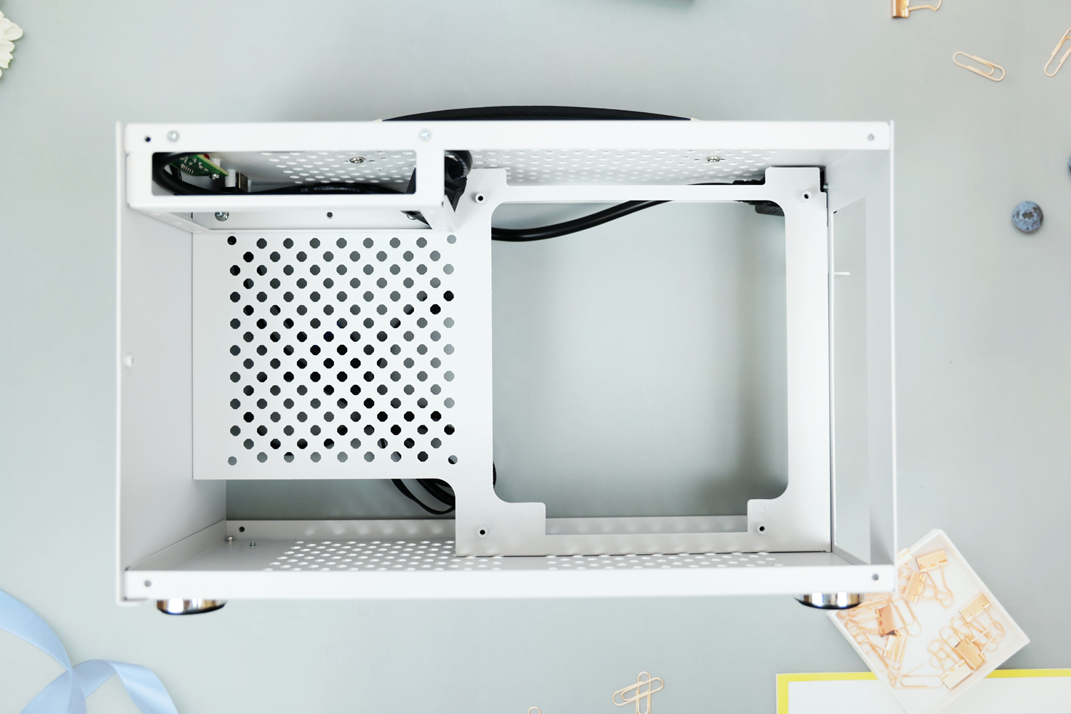 Put the case in the backpack!Overclocking three hummingbird i100 ITX ...