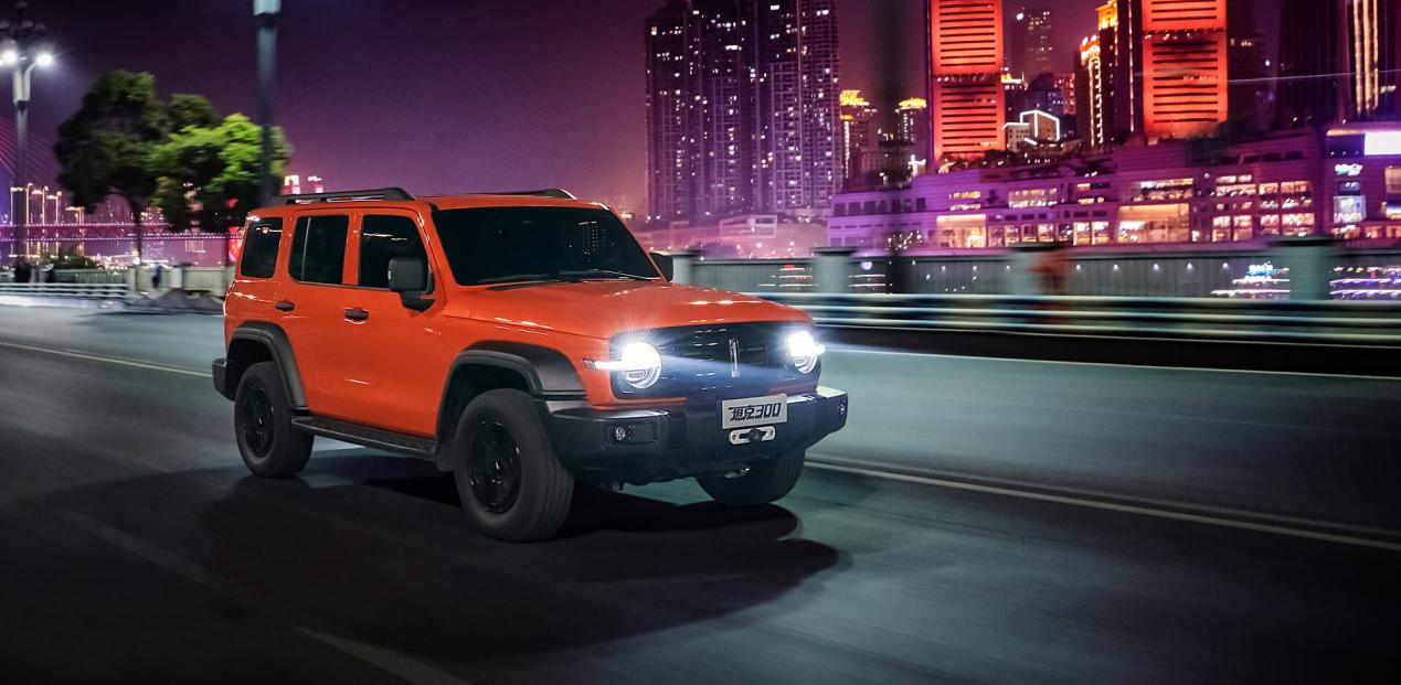 Are you crazy about tank 300 vs. Mercedes-Benz G-Class? - iNEWS