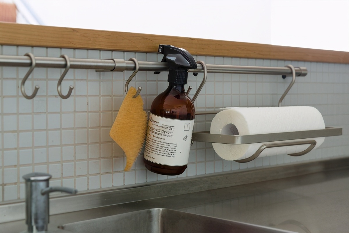 On the Japanese main woman, the island is raised 30cm walking hanging ...