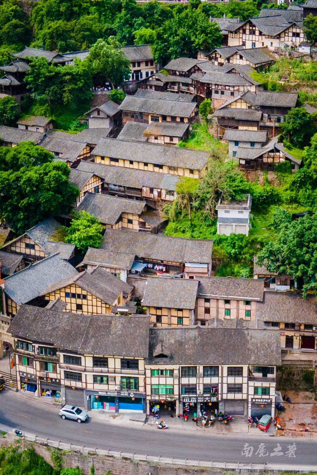 Where are the ferry crossings of Sidu Chishui, and why do you ferry ...