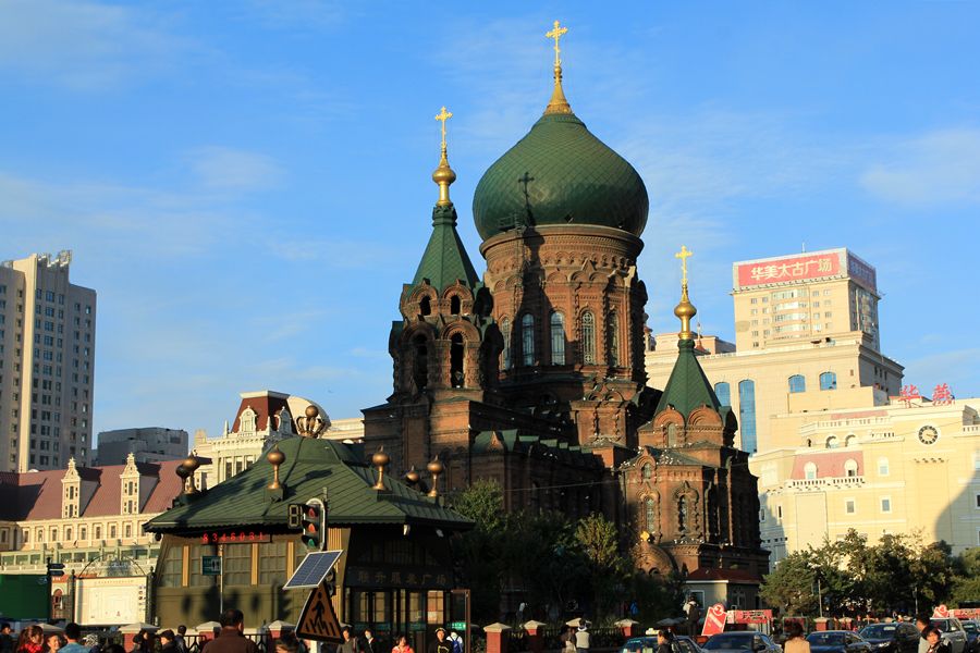 Strolling in Harbin historical district - iNEWS