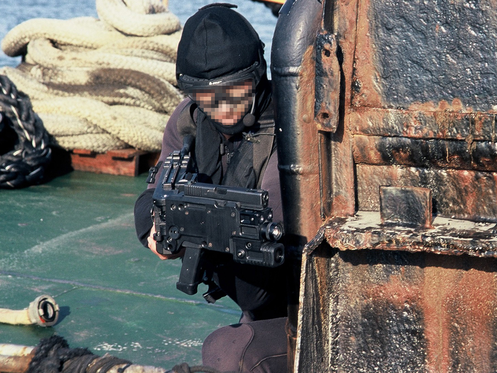 A bullet that can turn?——Israel Corner Shot corner shooting system - iNEWS