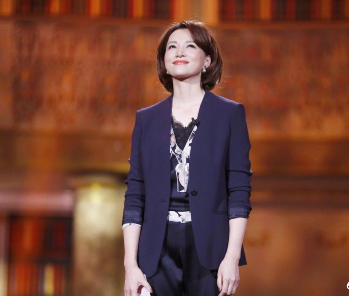 Dong Qing wrote a letter to the fan club, revealing that she had worked ...