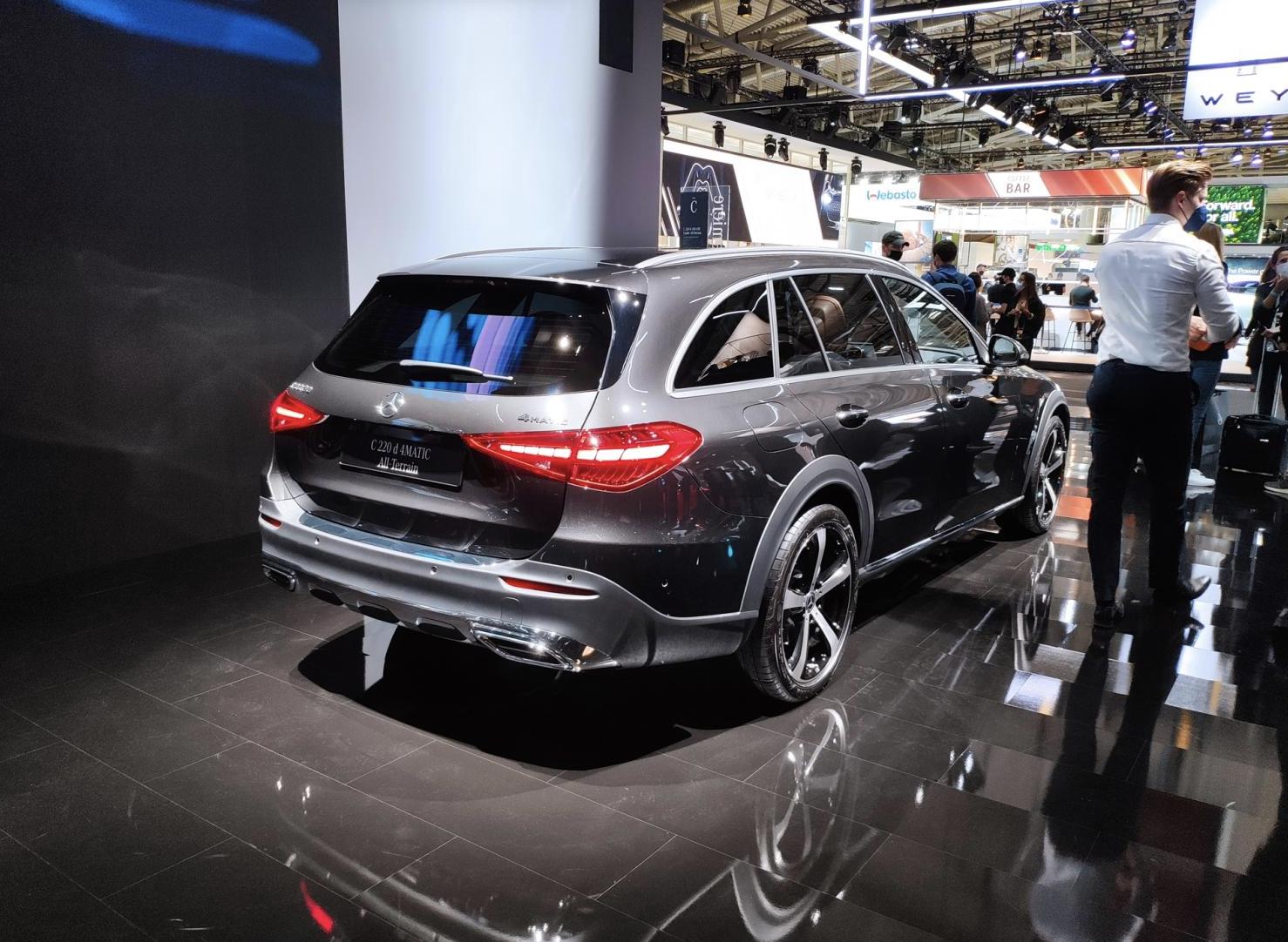 The chassis is raised by 40mm, and the new Mercedes-Benz C-Class All ...