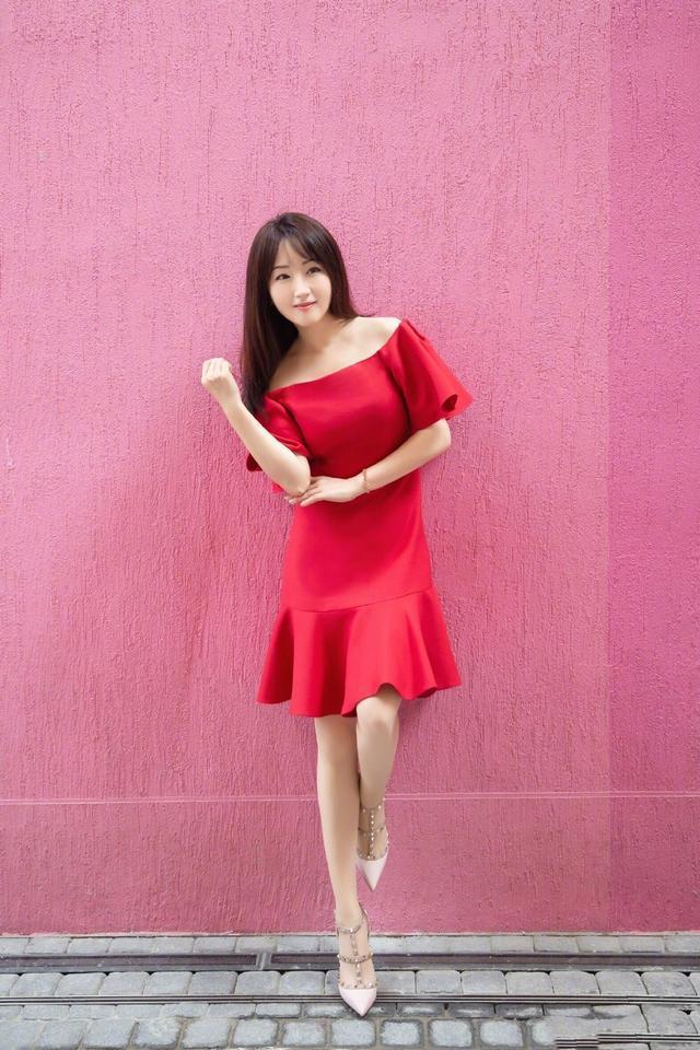 Beauty in Red: Yang Mi, Liu Shishi, Tang Yan, Zhao Liying, Yang Zi, Li ...