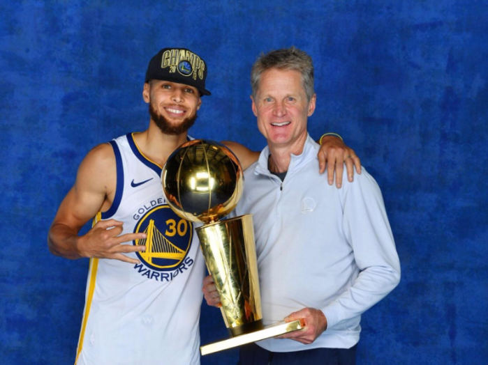 Completely angry!Cole fought back and questioned: I once led Curry to ...