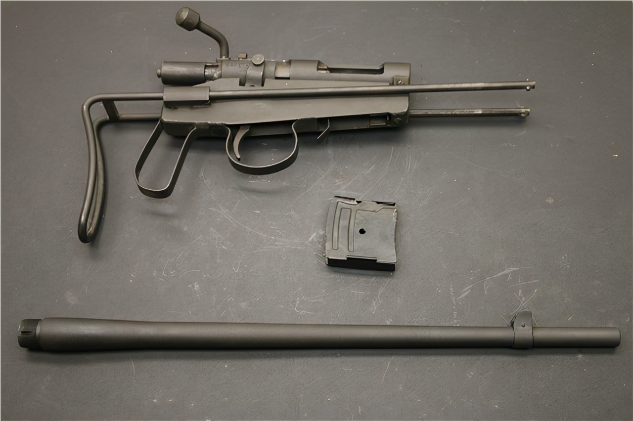 Rifles designed for crashes: Five survival rifles equipped for pilots ...