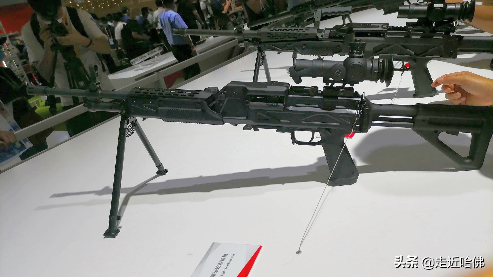 The new 201st squad of the People's Liberation Army uses machine guns ...