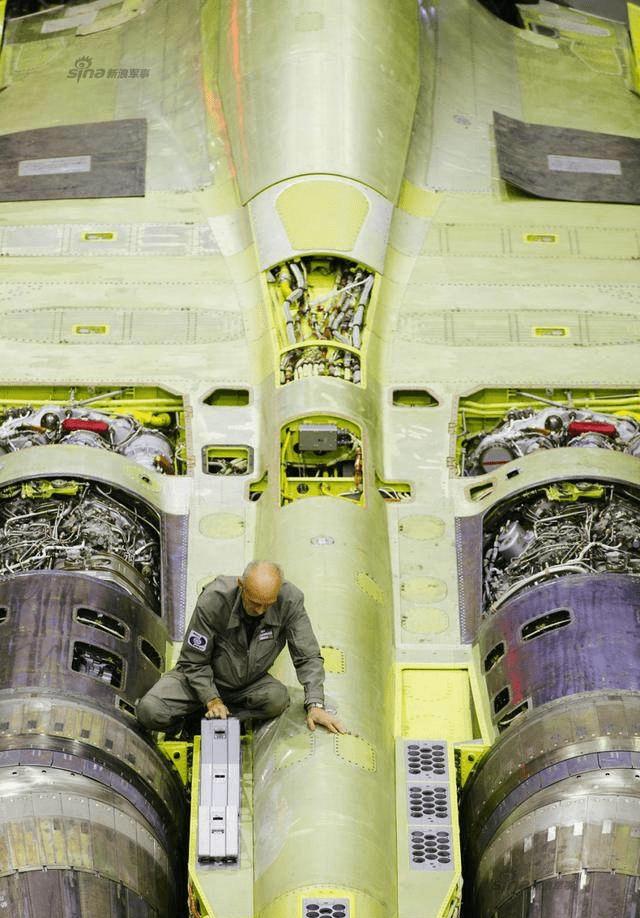 The production line of the Russian fighter jet manufacturing plant is ...