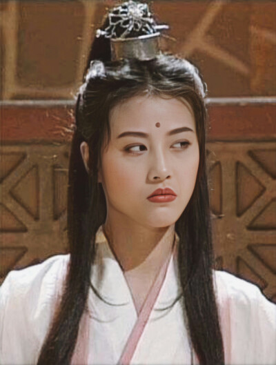 "The most beautiful Zhou Ruo" Zhou Haimei is close to the photo, the ...