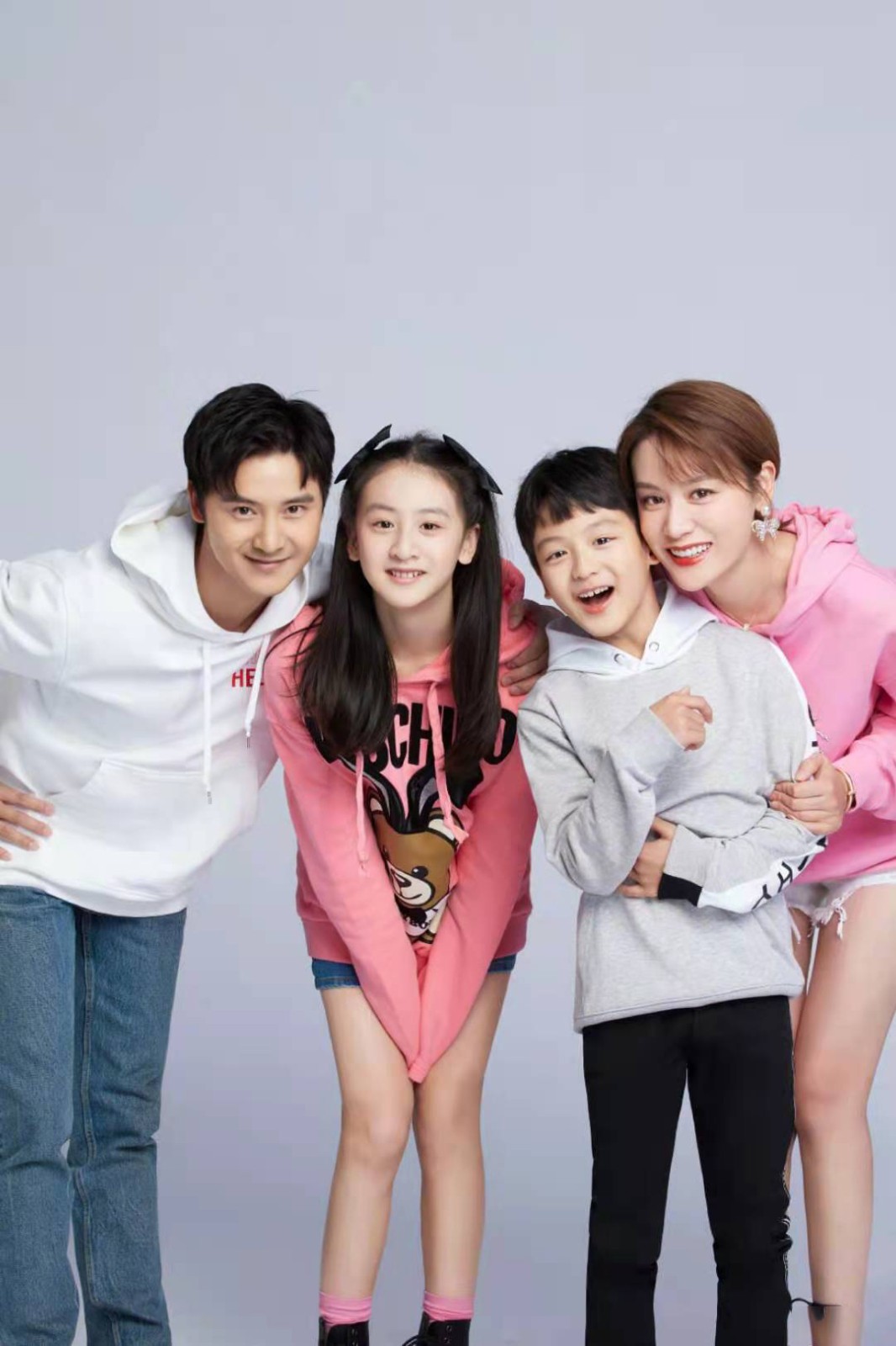 The four of Tian Liang's family are disciplined, and they even wear ...