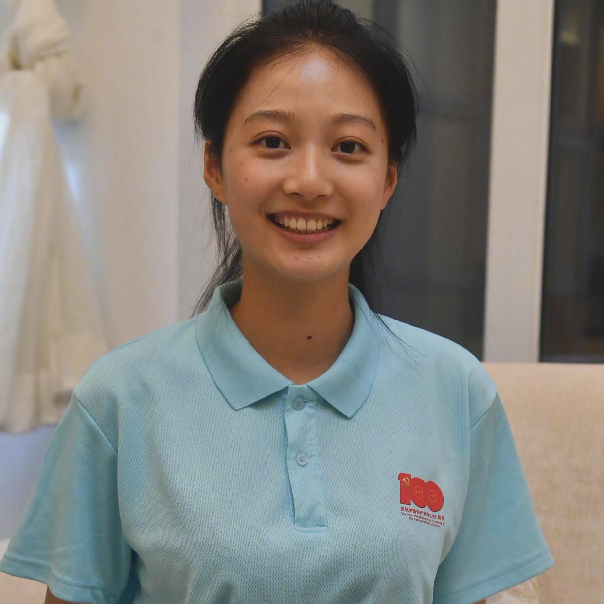 22-year-old Tiananmen lead chant, Feng Lin was exceptionally hired by ...