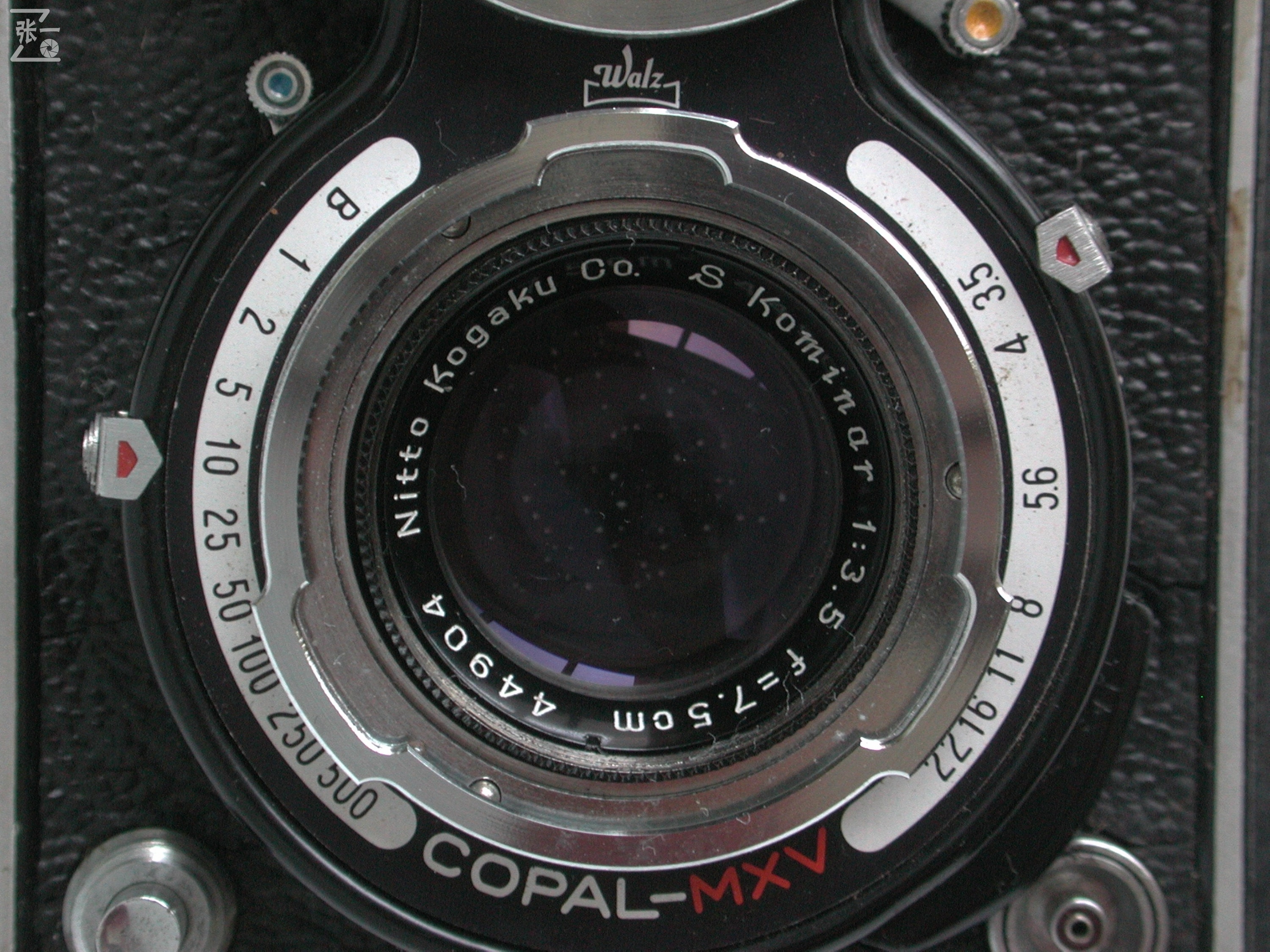 Double-reflex camera with right hand focusing: Walzflex IIIA!Made in ...